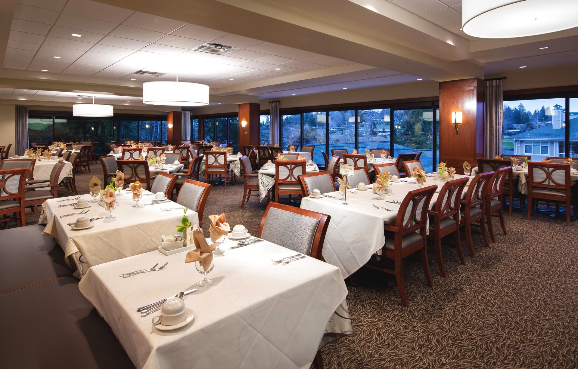 Dining - Cascade Manor